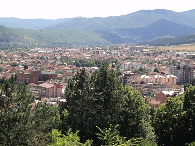 1024px-Kicevo-panorama01_wikimedia - Призма